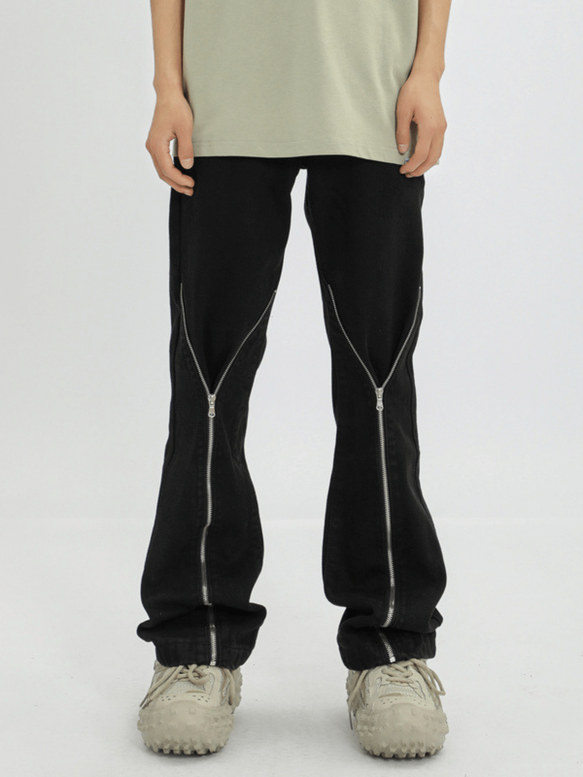 ZIPUP - Flared Zipper Jeans